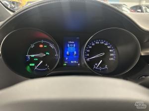 Белый Тойота C-HR 2019 в Вильнюс, объемом двигателя 1.80 л и пробегом 96 тыс. км за 17500 €, фото 18 на AUTOMOTO.COM.LV