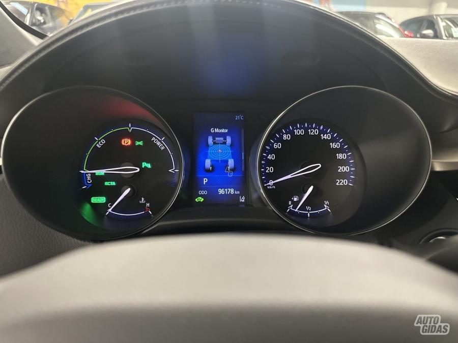 Белый Тойота C-HR 2019 в Вильнюс, объемом двигателя 1.80 л и пробегом 96 тыс. км за 17500 €, фото 18 на AUTOMOTO.COM.LV