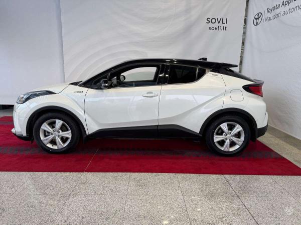 Balts Toyota C-HR 2020 Šauļi, ar dzinēja tilpumu 1.99 L un nobraukumu 104 tūkst. km par 21900 €, foto 5 vietnē AUTOMOTO.COM.LV