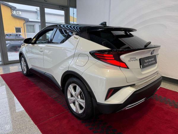 Balts Toyota C-HR 2020 Šauļi, ar dzinēja tilpumu 1.99 L un nobraukumu 104 tūkst. km par 21900 €, foto 6 vietnē AUTOMOTO.COM.LV
