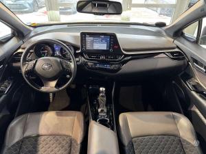 Balts Toyota C-HR 2020 Šauļi, ar dzinēja tilpumu 1.99 L un nobraukumu 104 tūkst. km par 21900 €, foto 17 vietnē AUTOMOTO.COM.LV