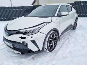 Белый Тойота C-HR 2020 в Алитус, объемом двигателя 1.80 л и пробегом 40 тыс. км за 12900 €, фото 3 на AUTOMOTO.COM.LV