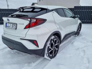 Белый Тойота C-HR 2020 в Алитус, объемом двигателя 1.80 л и пробегом 40 тыс. км за 12900 €, фото 4 на AUTOMOTO.COM.LV