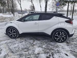 Balts Toyota C-HR 2020 Viļņa, ar dzinēja tilpumu 1.80 L un nobraukumu 118 tūkst. km par 18197 €, foto 2 vietnē AUTOMOTO.COM.LV