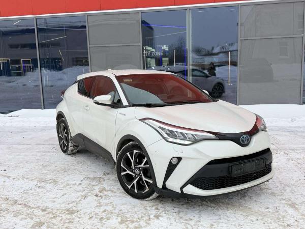 Белый Тойота C-HR 2020 в Шяуляй, объемом двигателя 1.80 л и пробегом 247 тыс. км за 15500 €, фото 1 на AUTOMOTO.COM.LV