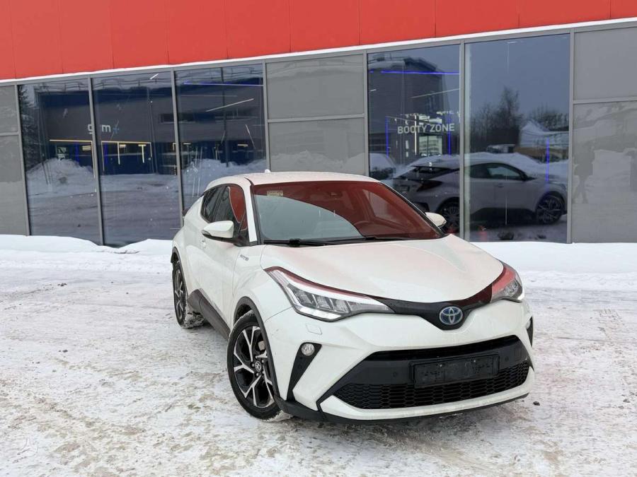 Белый Тойота C-HR 2020 в Шяуляй, объемом двигателя 1.80 л и пробегом 247 тыс. км за 15500 €, фото 9 на AUTOMOTO.COM.LV