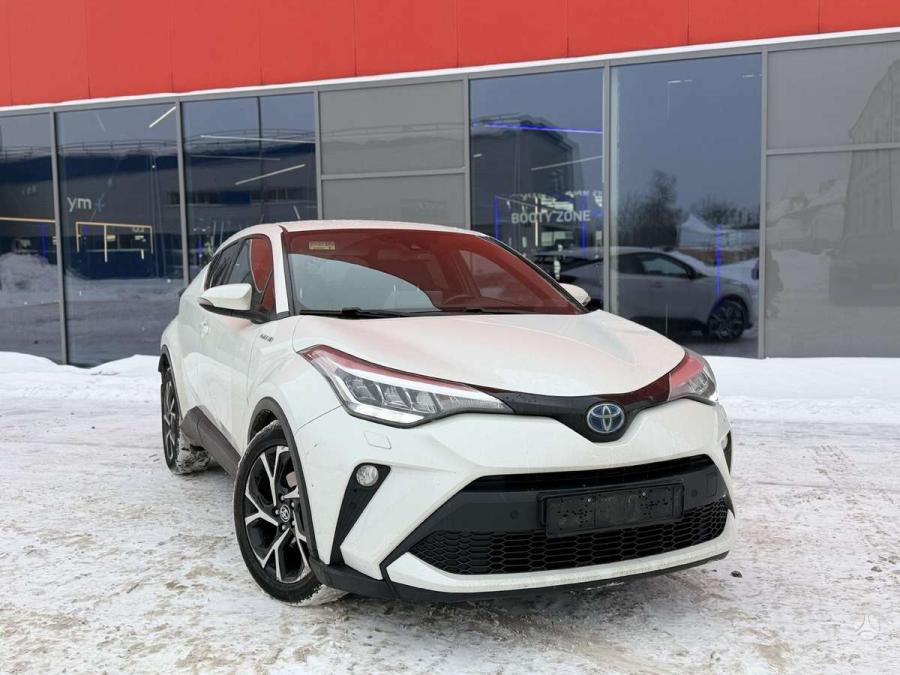 Белый Тойота C-HR 2020 в Шяуляй, объемом двигателя 1.80 л и пробегом 247 тыс. км за 15500 €, фото 11 на AUTOMOTO.COM.LV