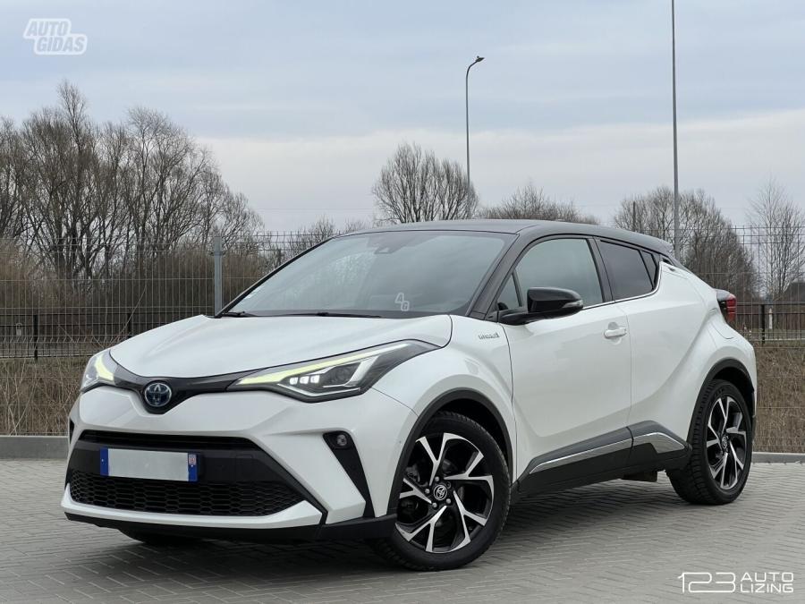 Balts Toyota C-HR 2020 Tauragė, ar dzinēja tilpumu 2.00 L un nobraukumu 72 tūkst. km par 19900 €, foto 1 vietnē AUTOMOTO.COM.LV