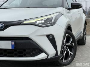 Balts Toyota C-HR 2020 Tauragė, ar dzinēja tilpumu 2.00 L un nobraukumu 72 tūkst. km par 19900 €, foto 3 vietnē AUTOMOTO.COM.LV