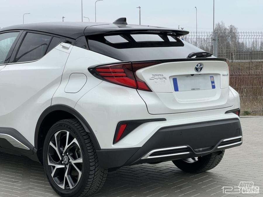 Balts Toyota C-HR 2020 Tauragė, ar dzinēja tilpumu 2.00 L un nobraukumu 72 tūkst. km par 19900 €, foto 10 vietnē AUTOMOTO.COM.LV