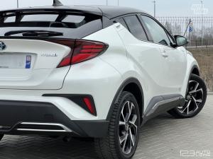 Balts Toyota C-HR 2020 Tauragė, ar dzinēja tilpumu 2.00 L un nobraukumu 72 tūkst. km par 19900 €, foto 12 vietnē AUTOMOTO.COM.LV