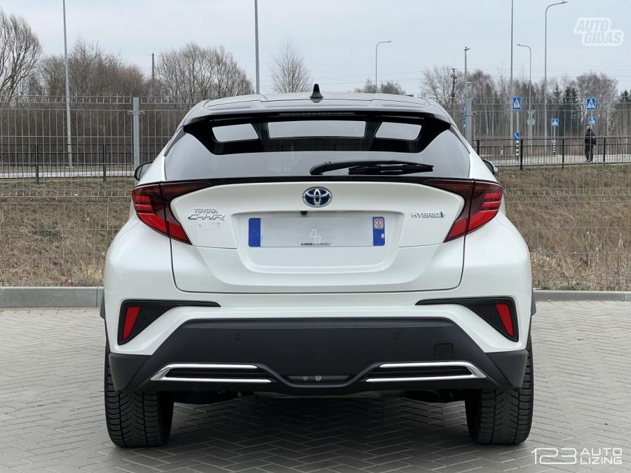 Balts Toyota C-HR 2020 Tauragė, ar dzinēja tilpumu 2.00 L un nobraukumu 72 tūkst. km par 19900 €, foto 13 vietnē AUTOMOTO.COM.LV