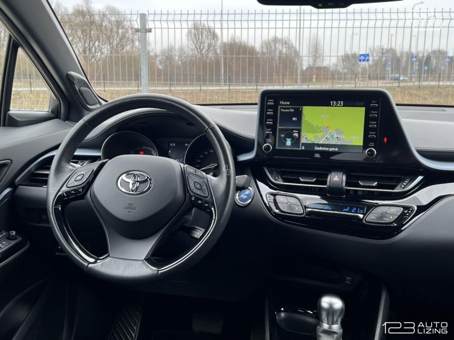 Balts Toyota C-HR 2020 Tauragė, ar dzinēja tilpumu 2.00 L un nobraukumu 72 tūkst. km par 19900 €, foto 18 vietnē AUTOMOTO.COM.LV