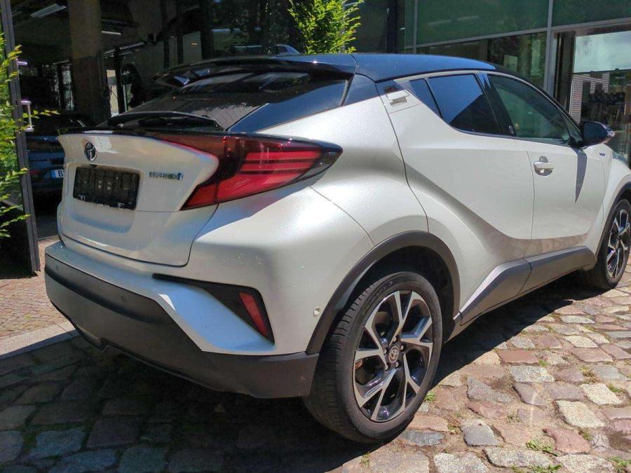Balts Toyota C-HR 2020 Daugavpils, ar dzinēja tilpumu 1.80 L un nobraukumu 94 tūkst. km par 21850 €, foto 4 vietnē AUTOMOTO.COM.LV