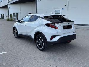 Белый Тойота C-HR 2020 в Вильнюс, объемом двигателя 1.80 л и пробегом 190 тыс. км за 17900 €, фото 6 на AUTOMOTO.COM.LV