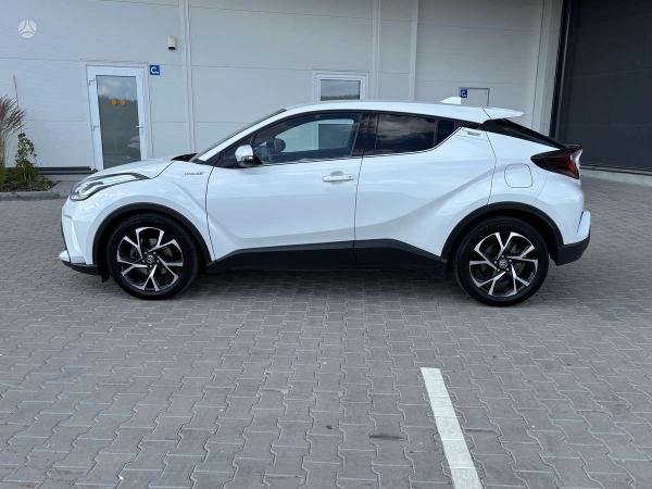 Balts Toyota C-HR 2020 Viļņa, ar dzinēja tilpumu 1.80 L un nobraukumu 190 tūkst. km par 17900 €, foto 6 vietnē AUTOMOTO.COM.LV