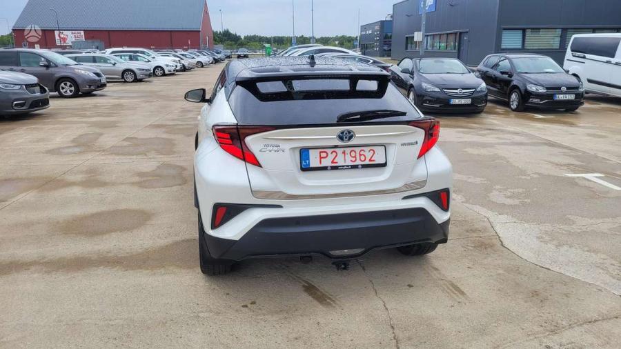 Белый Тойота C-HR 2020 в Шяуляй, объемом двигателя 1.80 л и пробегом 136 тыс. км за 19400 €, фото 9 на AUTOMOTO.COM.LV