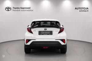 Balts Toyota C-HR 2020 Kauņa, ar dzinēja tilpumu 1.80 L un nobraukumu 114 tūkst. km par 20900 €, foto 4 vietnē AUTOMOTO.COM.LV