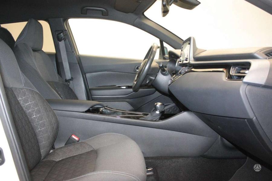 Balts Toyota C-HR 2020 Kauņa, ar dzinēja tilpumu 1.80 L un nobraukumu 114 tūkst. km par 20900 €, foto 7 vietnē AUTOMOTO.COM.LV