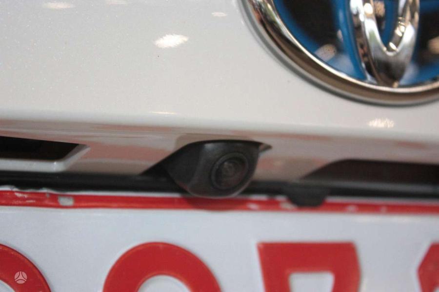 Balts Toyota C-HR 2020 Kauņa, ar dzinēja tilpumu 1.80 L un nobraukumu 114 tūkst. km par 20900 €, foto 20 vietnē AUTOMOTO.COM.LV