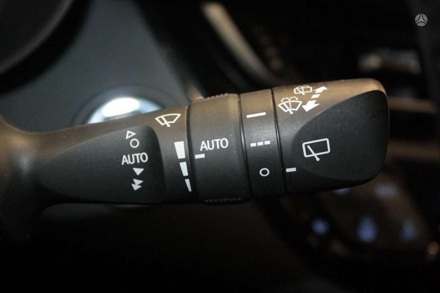 Balts Toyota C-HR 2020 Kauņa, ar dzinēja tilpumu 1.80 L un nobraukumu 114 tūkst. km par 20900 €, foto 33 vietnē AUTOMOTO.COM.LV