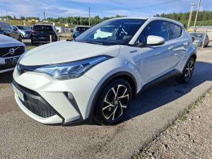Белый Тойота C-HR 2020 в Вильнюс, объемом двигателя 1.80 л и пробегом 154 тыс. км за 17800 €, фото  на AUTOMOTO.COM.LV