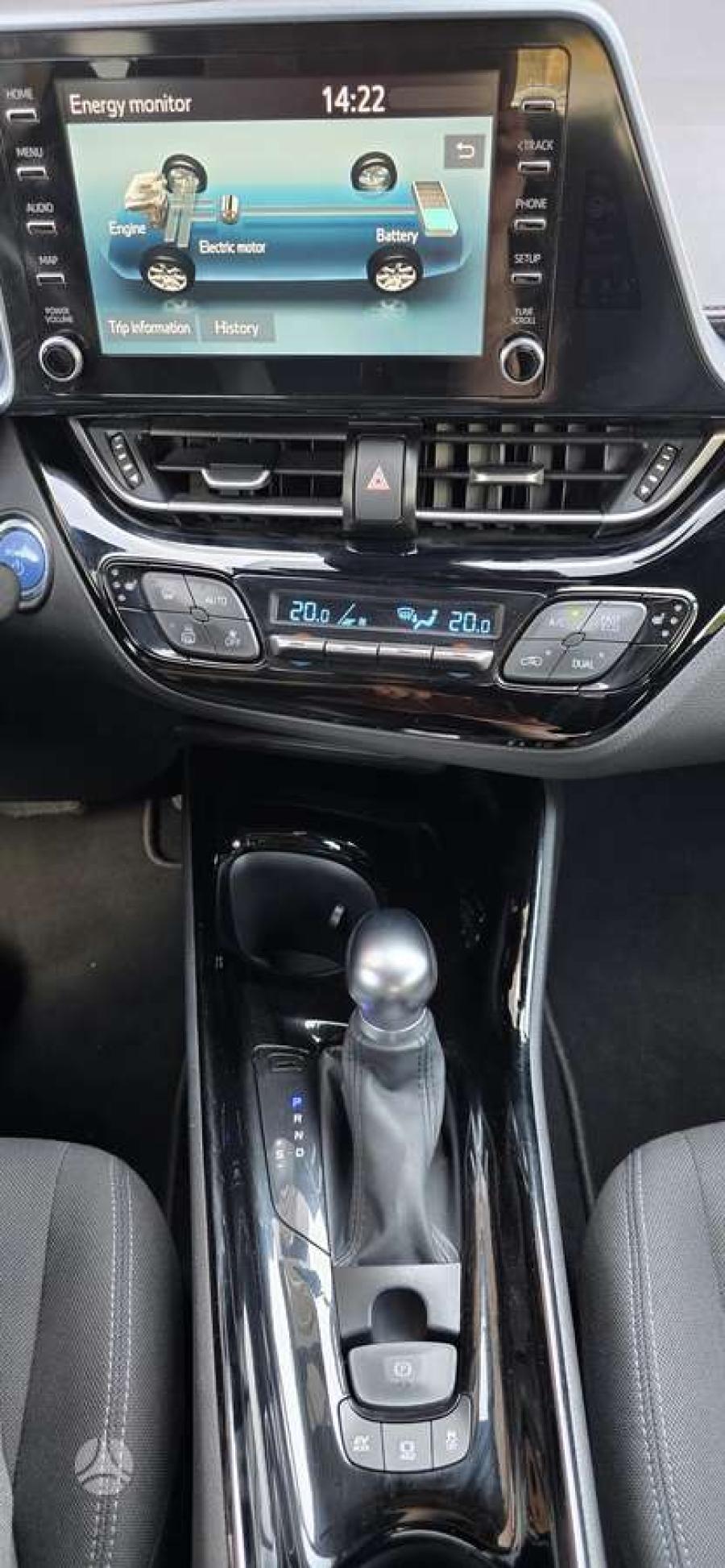 Balts Toyota C-HR 2020 Viļņa, ar dzinēja tilpumu 1.99 L un nobraukumu 87 tūkst. km par 23980 €, foto 15 vietnē AUTOMOTO.COM.LV
