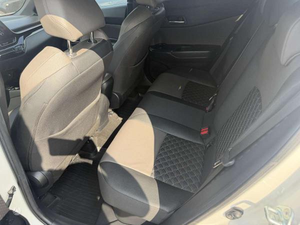 White Toyota C-HR 2020 in Utena, with an engine capacity of 1.80 L and mileage of 270 thousand km for 14990 €, photo 9 on AUTOMOTO.COM.LV