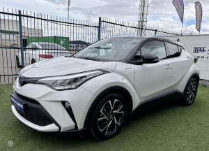 Balts Toyota C-HR 2020 Panevēža, ar dzinēja tilpumu 1.99 L un nobraukumu 46 tūkst. km par 20900 €, foto  vietnē AUTOMOTO.COM.LV