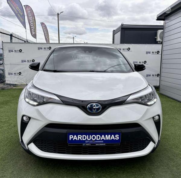 Белый Тойота C-HR 2020 в Паневежис, объемом двигателя 1.99 л и пробегом 46 тыс. км за 20900 €, фото 2 на AUTOMOTO.COM.LV
