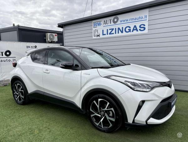 Белый Тойота C-HR 2020 в Паневежис, объемом двигателя 1.99 л и пробегом 46 тыс. км за 20900 €, фото 4 на AUTOMOTO.COM.LV