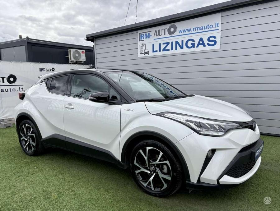 Белый Тойота C-HR 2020 в Паневежис, объемом двигателя 1.99 л и пробегом 46 тыс. км за 20900 €, фото 5 на AUTOMOTO.COM.LV