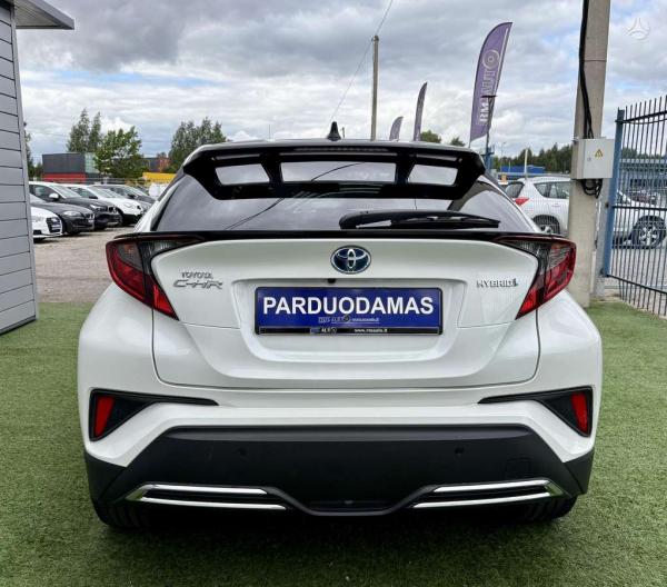 Белый Тойота C-HR 2020 в Паневежис, объемом двигателя 1.99 л и пробегом 46 тыс. км за 20900 €, фото 7 на AUTOMOTO.COM.LV
