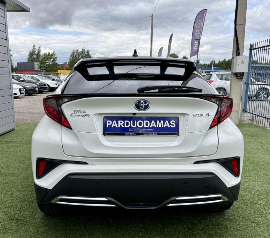 Белый Тойота C-HR 2020 в Паневежис, объемом двигателя 1.99 л и пробегом 46 тыс. км за 20900 €, фото 8 на AUTOMOTO.COM.LV