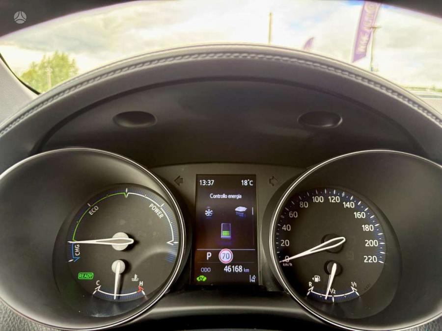 Белый Тойота C-HR 2020 в Паневежис, объемом двигателя 1.99 л и пробегом 46 тыс. км за 20900 €, фото 18 на AUTOMOTO.COM.LV