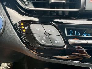 Белый Тойота C-HR 2020 в Паневежис, объемом двигателя 1.99 л и пробегом 46 тыс. км за 20900 €, фото 22 на AUTOMOTO.COM.LV