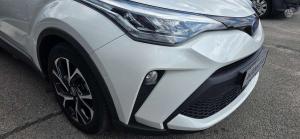 Белый Тойота C-HR 2020 в Вильнюс, объемом двигателя 1.99 л и пробегом 70 тыс. км за 24750 €, фото 32 на AUTOMOTO.COM.LV