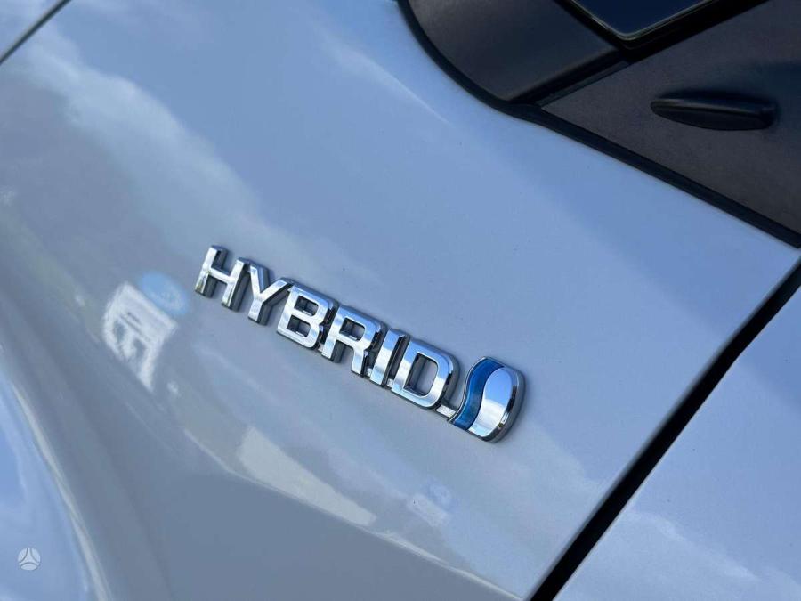 Белый Тойота C-HR 2020 в Каунас, объемом двигателя 1.99 л и пробегом 99 тыс. км за 22750 €, фото 22 на AUTOMOTO.COM.LV
