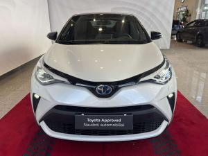 White Toyota C-HR 2020 in Siauliai, with an engine capacity of 1.80 L and mileage of 52 thousand km for 21300 €, photo 4 on AUTOMOTO.COM.LV