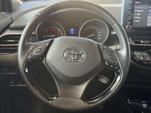 White Toyota C-HR 2020 in Siauliai, with an engine capacity of 1.80 L and mileage of 52 thousand km for 21300 €, photo 15 on AUTOMOTO.COM.LV