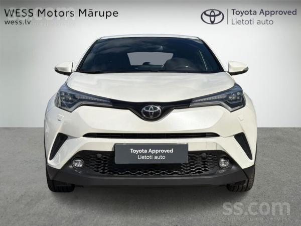 White Toyota C-HR 2020 in Riga, with an engine capacity of 1.20 L and mileage of 183 thousand km for 13590 €, photo 6 on AUTOMOTO.COM.LV