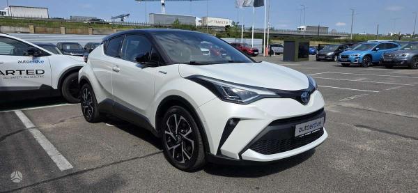 Balts Toyota C-HR 2020 Viļņa, ar dzinēja tilpumu 1.99 L un nobraukumu 87 tūkst. km par 23600 €, foto 4 vietnē AUTOMOTO.COM.LV