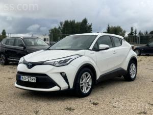 Balts Toyota C-HR 2020 Valmiera, ar dzinēja tilpumu 1.80 L un nobraukumu 53 tūkst. km par 19250 €, foto 1 vietnē AUTOMOTO.COM.LV