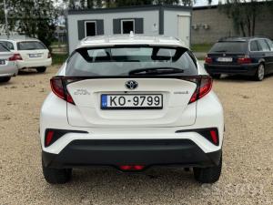 Balts Toyota C-HR 2020 Valmiera, ar dzinēja tilpumu 1.80 L un nobraukumu 53 tūkst. km par 19250 €, foto 7 vietnē AUTOMOTO.COM.LV