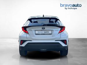 White Toyota C-HR 2020 in Kaunas, with an engine capacity of 1.80 L and mileage of 102 thousand km for 20472 €, photo 5 on AUTOMOTO.COM.LV