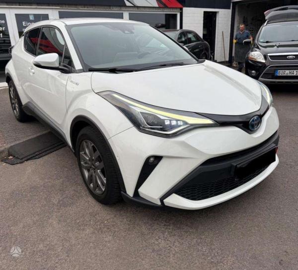 Balts Toyota C-HR 2021 Viļņa, ar dzinēja tilpumu 1.80 L un nobraukumu 23 tūkst. km par 19900 €, foto 3 vietnē AUTOMOTO.COM.LV