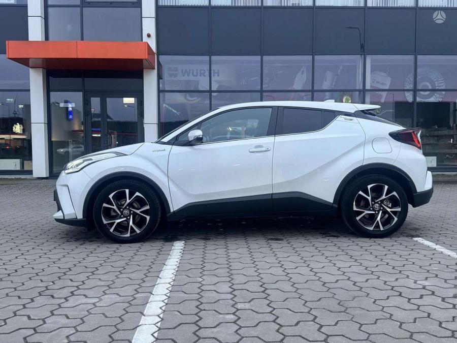 Balts Toyota C-HR 2021 Viļņa, ar dzinēja tilpumu 1.80 L un nobraukumu 66 tūkst. km par 21950 €, foto 8 vietnē AUTOMOTO.COM.LV