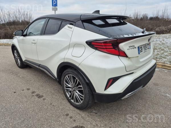 Balts Toyota C-HR 2021 Rīga, ar dzinēja tilpumu 2.00 L un nobraukumu 0 tūkst. km par 17900 €, foto 3 vietnē AUTOMOTO.COM.LV