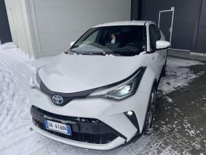 Balts Toyota C-HR 2021 Viļņa, ar dzinēja tilpumu 1.80 L un nobraukumu 23 tūkst. km par 19999 €, foto 3 vietnē AUTOMOTO.COM.LV