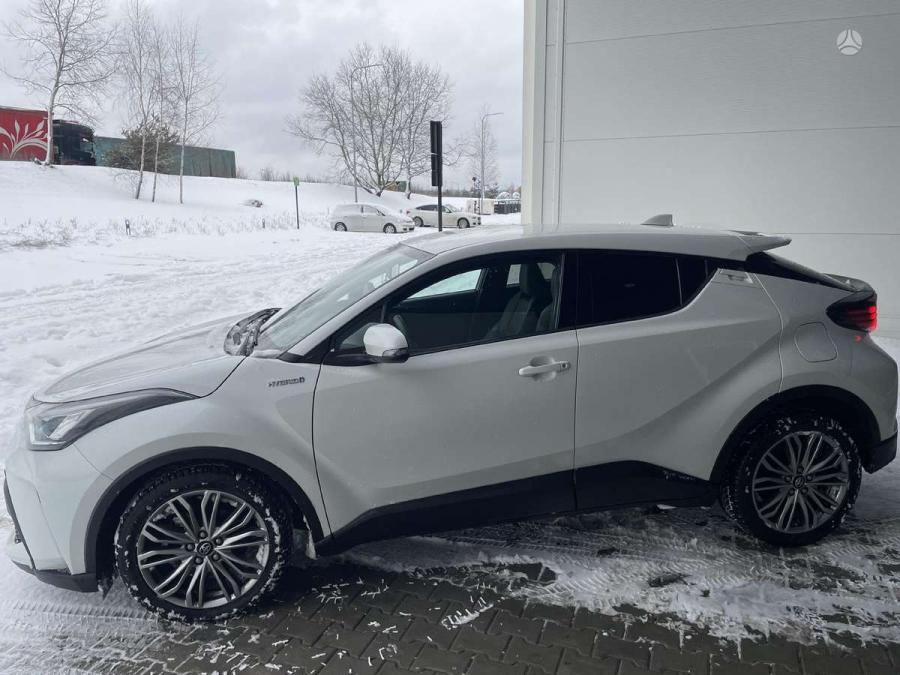 Balts Toyota C-HR 2021 Viļņa, ar dzinēja tilpumu 1.80 L un nobraukumu 23 tūkst. km par 19999 €, foto 15 vietnē AUTOMOTO.COM.LV